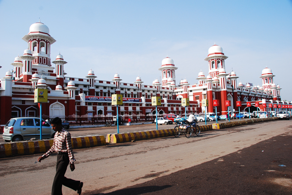 LUCKNOW RAILWAY STATION. - India Travel Forum | IndiaMike.com
