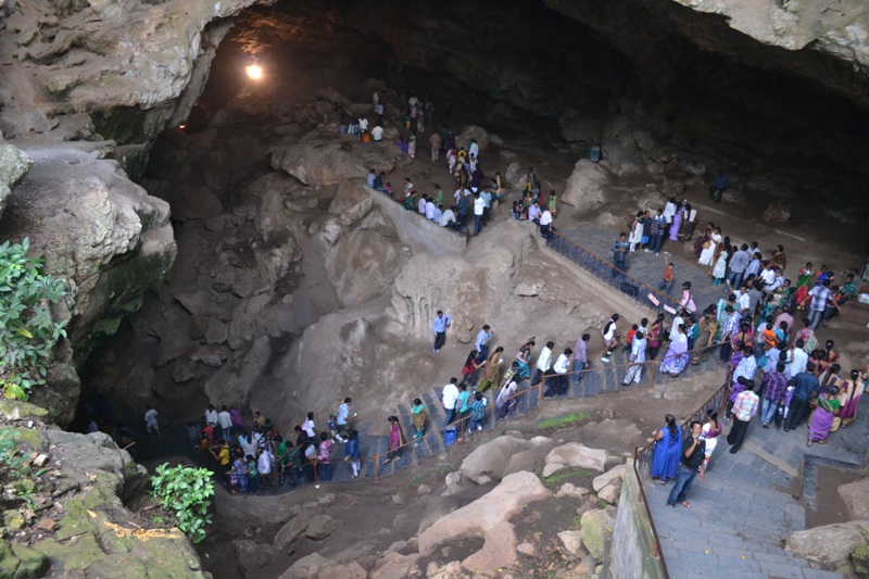 Entry to the BORA CAVES - India Travel Forum | IndiaMike.com