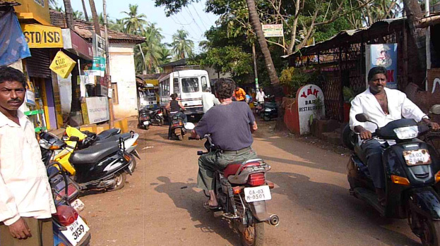 Chapora Main Street - India Travel Forum | IndiaMike.com