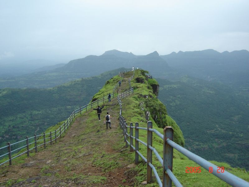 Takmak Tok at Raigad Fort - India Travel Forum | IndiaMike.com